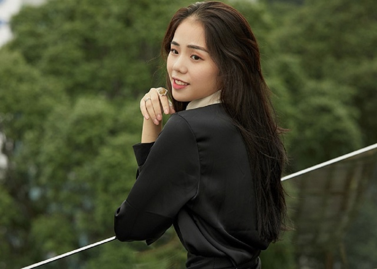Hương Ly Ra Nhạc âm Thầm Vẫn Viral định Hướng Hình ảnh Chuyên Nghiệp Và Chỉn Chu Phụ Nữ Tiếp Thị